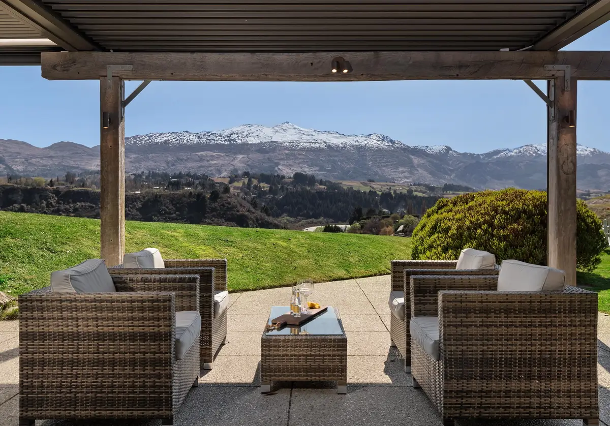 Book Your Queenstown Holiday Home Rental With Harcourts Holiday Homes ...