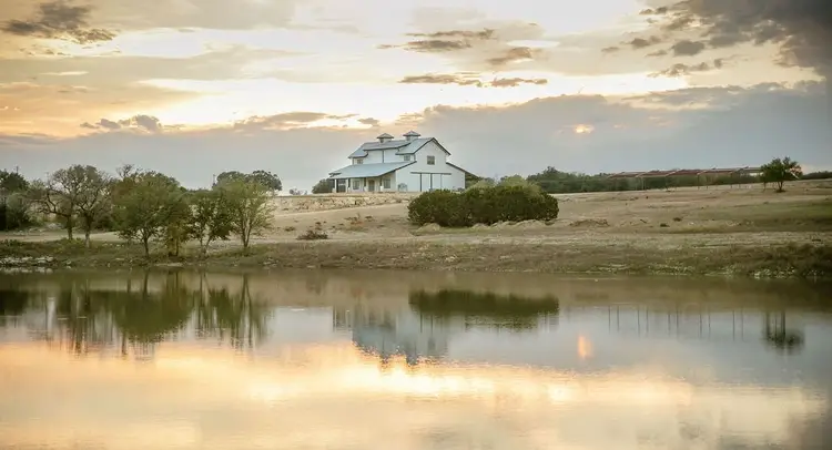 Home — Twin Canyons Ranch and Martha's Ranch Foundation Booking