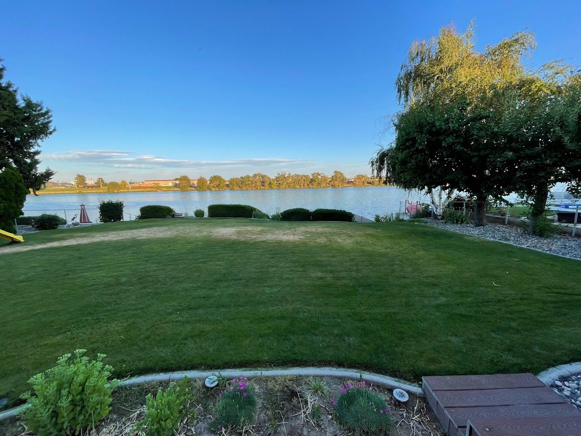 Moses Lake, vacation rental, lakefront, lowbank, waterfront, vacation,